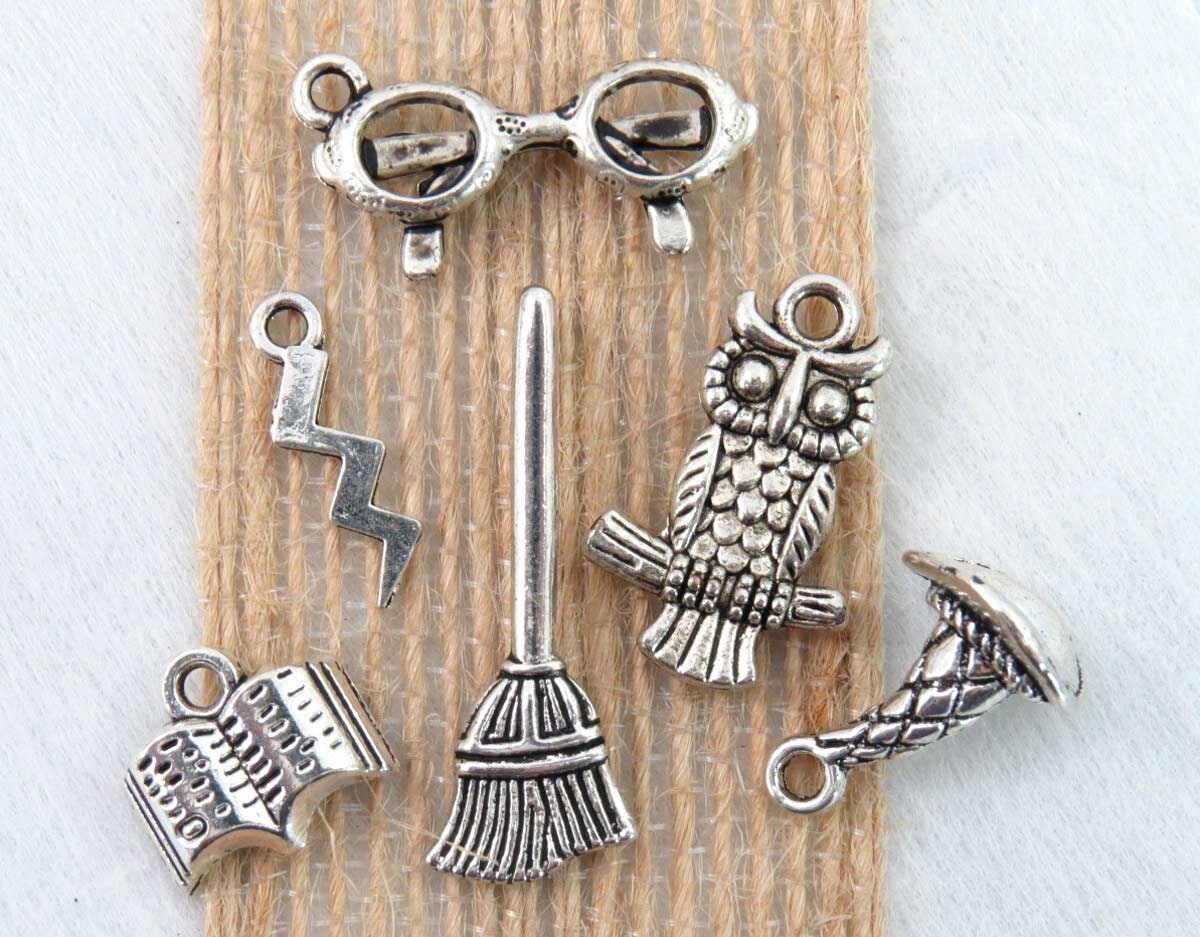 12 Harry P WIZARD APPRENTICE Charms, Antique Silver Magical Charm ...
