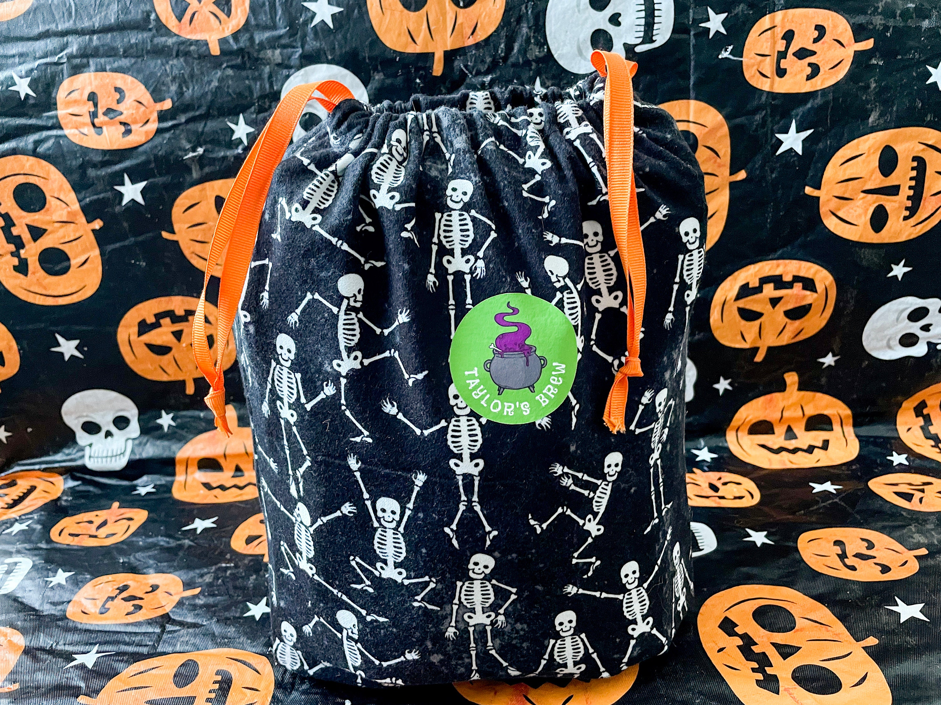 Graveyard Dig Sensory Bin Kit | Halloween Sensory Bin, Skeleton ...