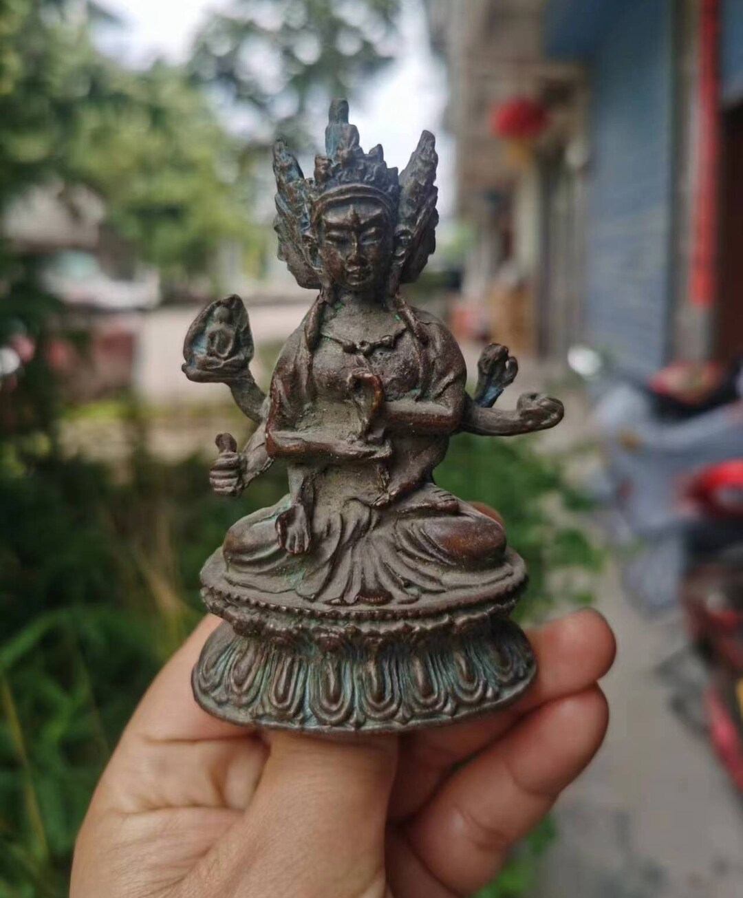 Coppe Three Faced Buddhist Deity Statue Powerful Lord 3 Head Hindu ...