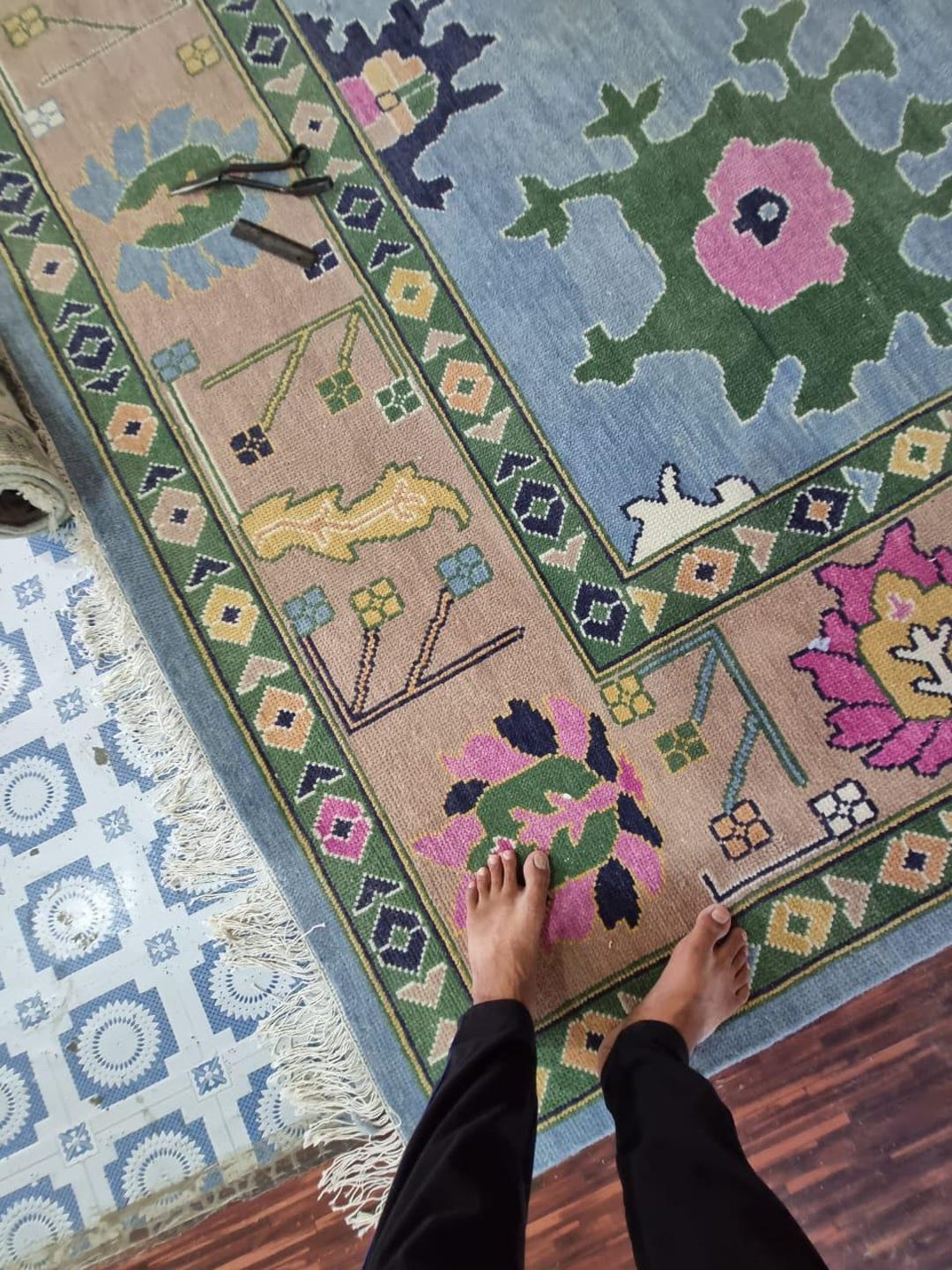 Tuscan Ivory Teal Handmade Hand Knotted Turkish Oushak Made in 100% ...