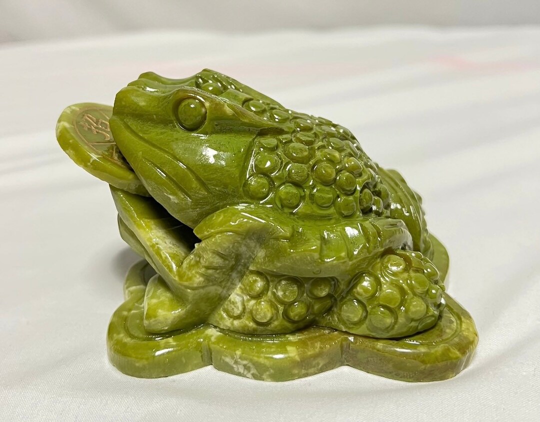 Jade Money Toad - Etsy
