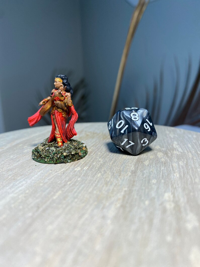 Female Human Bard, Hand Painted Dungeons and Dragons Miniature - Etsy