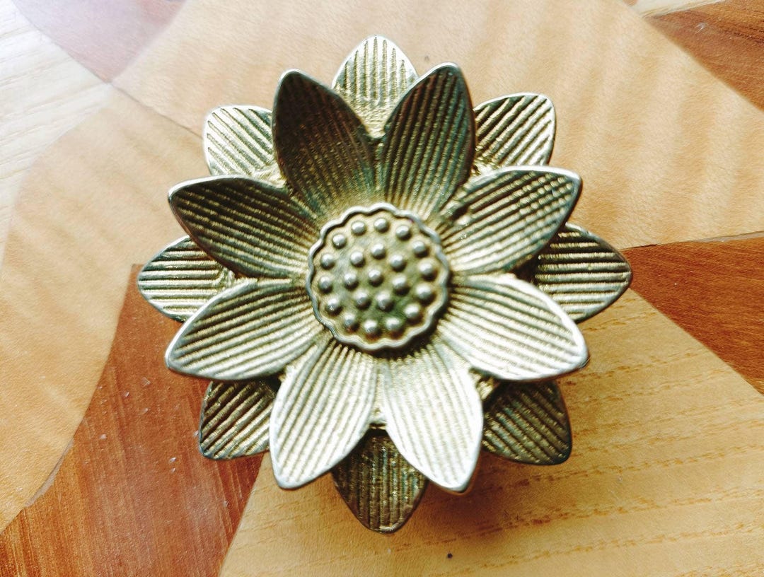 Gold Brass Sacred Lotus Flower Cabinet Pull/gold Water Lily Drawer Pull ...