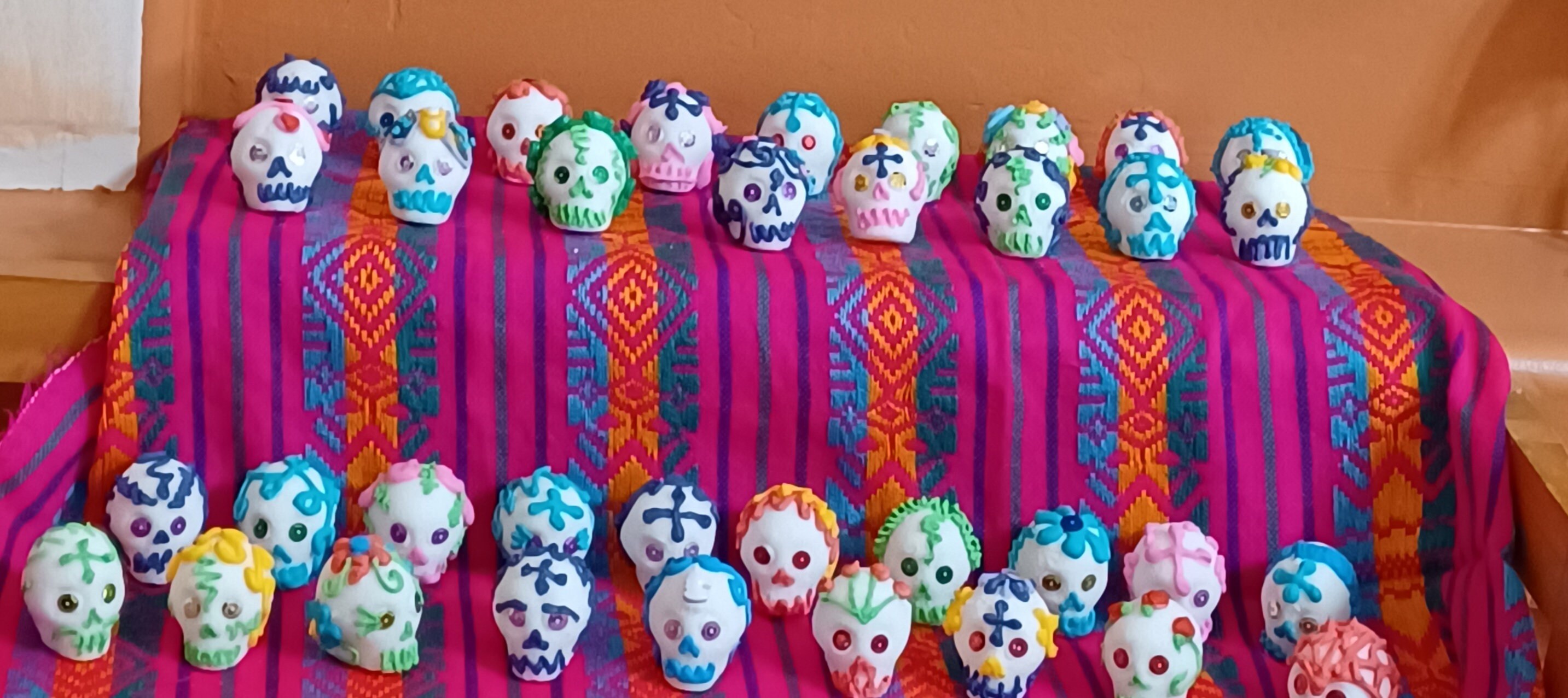 Day of the Dead Mini Sugar Skulls 6pc Set - Etsy