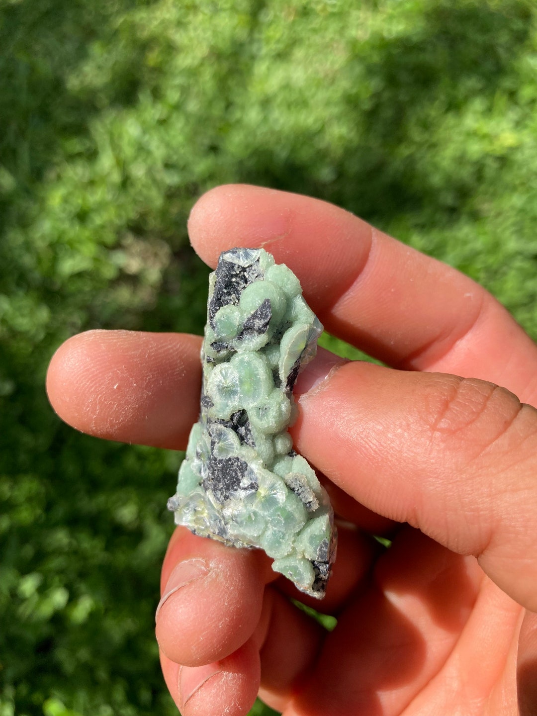 Green Wavellite Spheres and Radial Sprays on Matrix. Maudlin Mountain ...