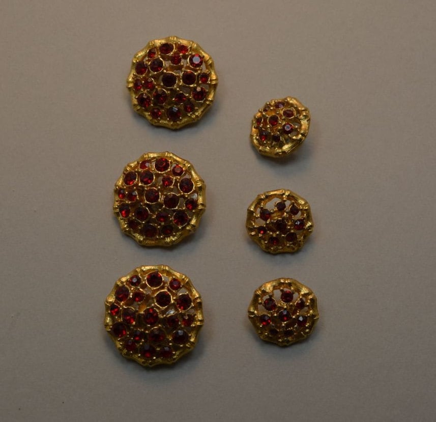 Ruby Red Crystals Set in Matte Gold With Bamboo-style Edge (N-03) - Etsy