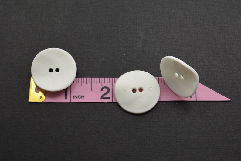 Round ruffled White Plastic Button 2 Hole MM-01 - Etsy