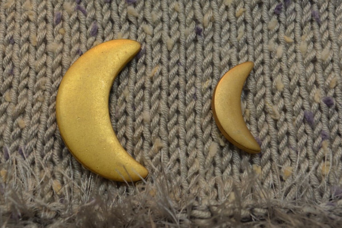 Matte Gold Crescent Moon Set in 2 Sizes U-01 - Etsy