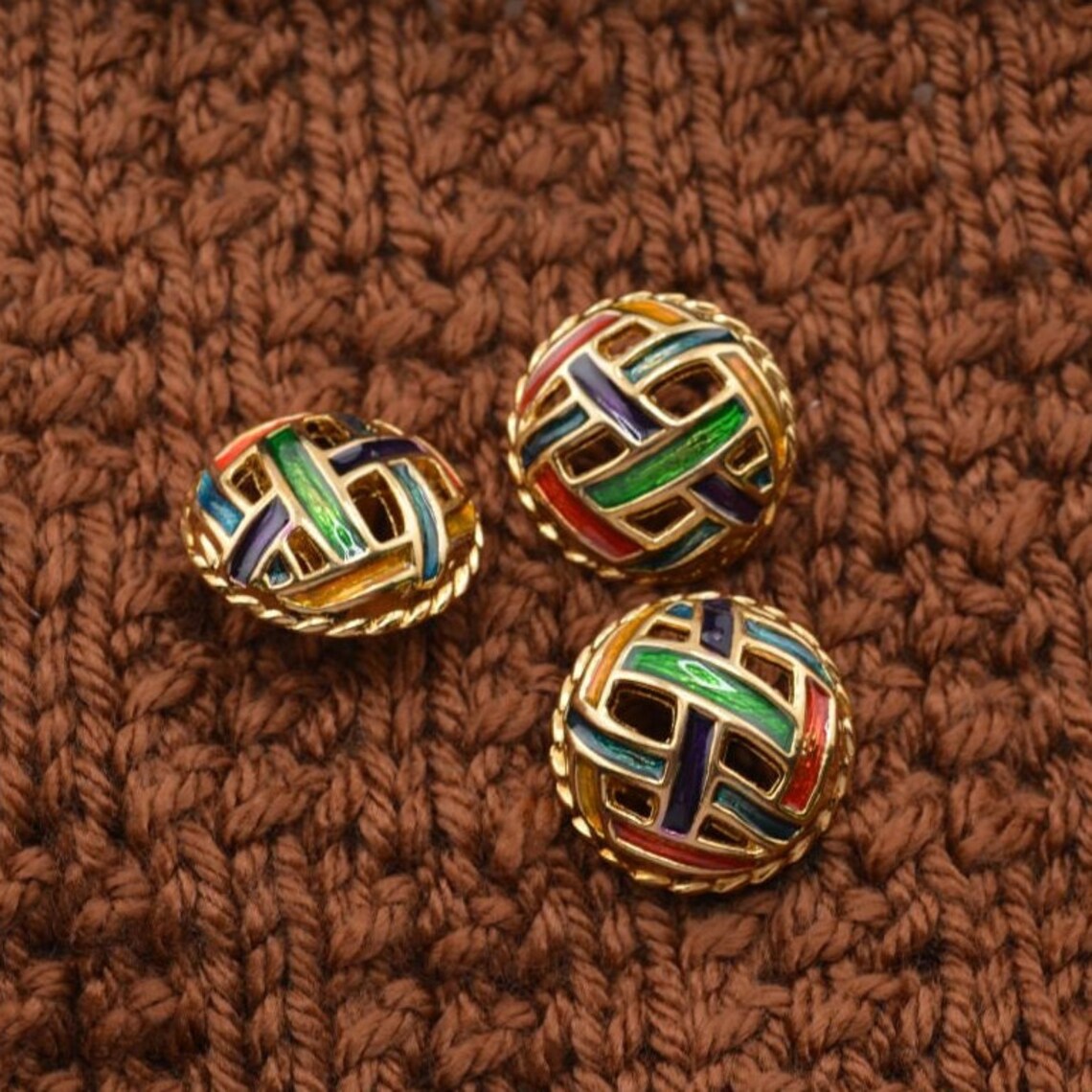 Round Open Weave Bright Metallic Gold Tone Metal Button With Bright ...