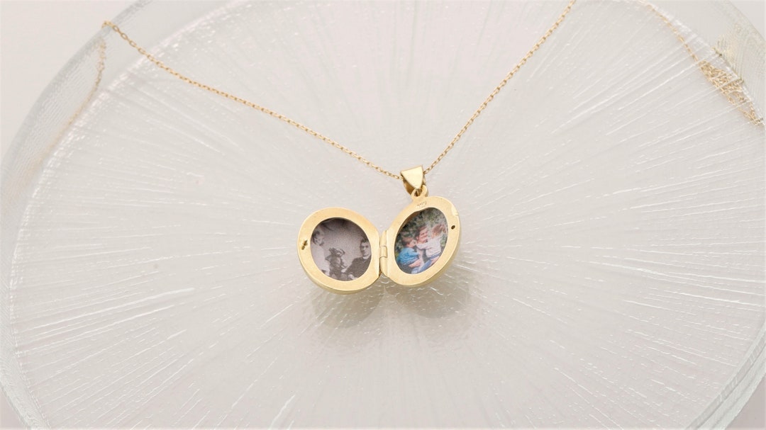 Personalized Locket Necklace With Photo in Silver • Keepsake Locket ...