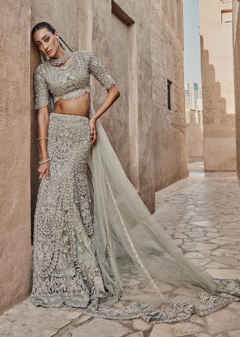 Vestido lehenga bordado, vestido de novia indio pakistaní. Vestido ...