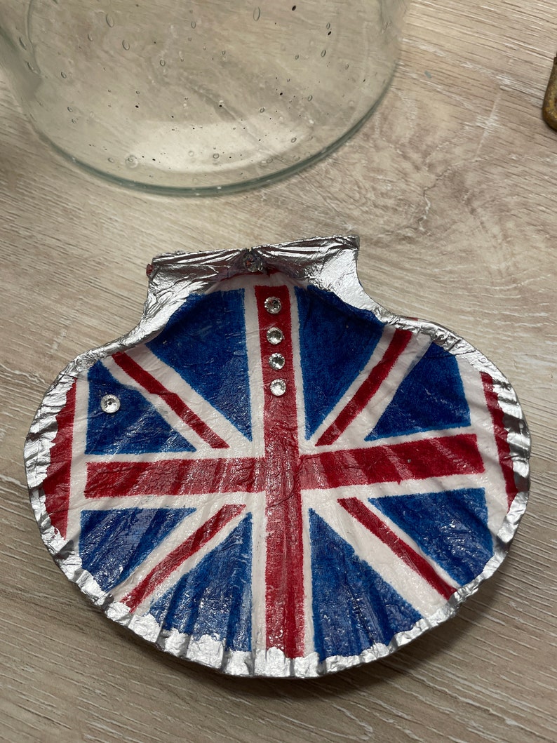 Union Jack Flag, British Flag, Seashell Trinket Dish, Shell Jewelry ...