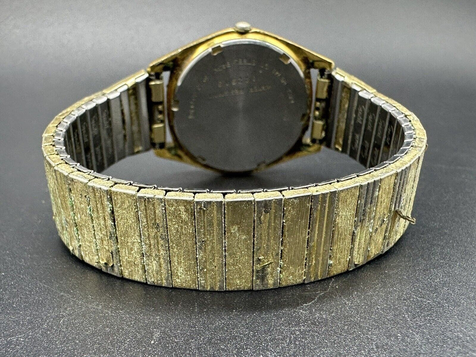 Vintage Seiko Day Date Gold Tone Watch 5Y23-8049 New Battery - Etsy