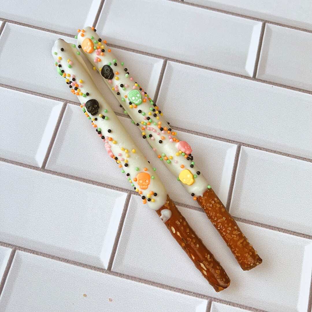HALLOWEEN Skulls Mummy Ghosts Eyeballs Chocolate Dipped Pretzel Rods ...