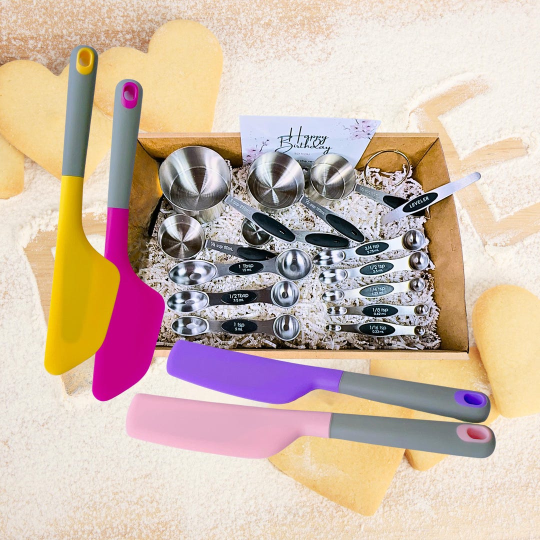 Personalized Cooking Gift Box Magnetic Measuring Spoons and Cups 4 ...