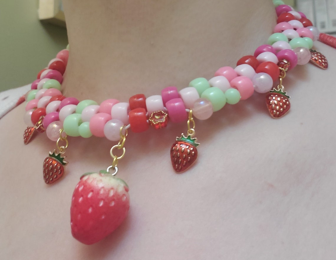 Strawberry Themed| Beaded Candy| Adjustable| Choker - Etsy