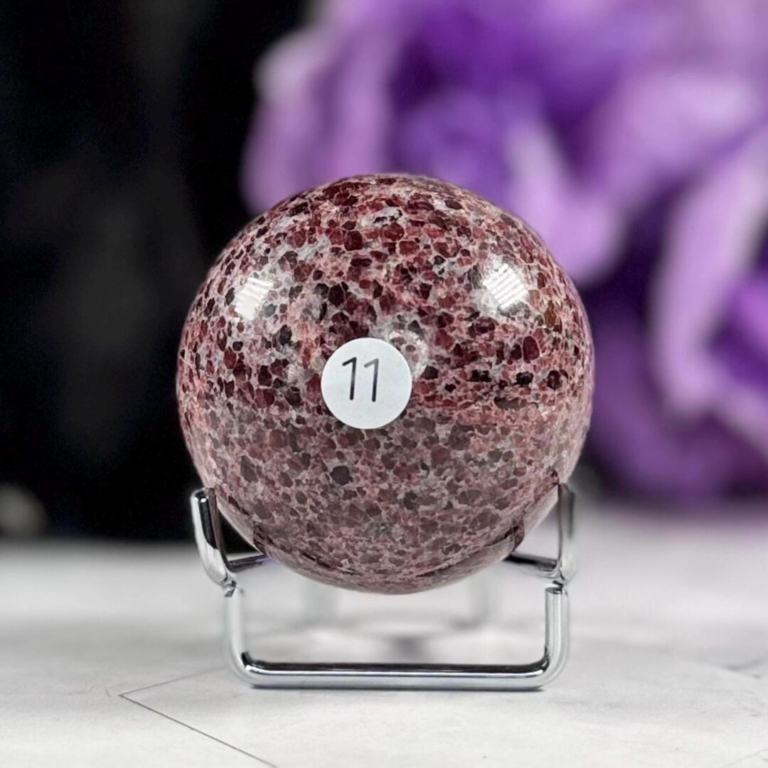 Garnet Quartz Sphere / Root Chakra / Sacral Chakra / Stone of Passion ...