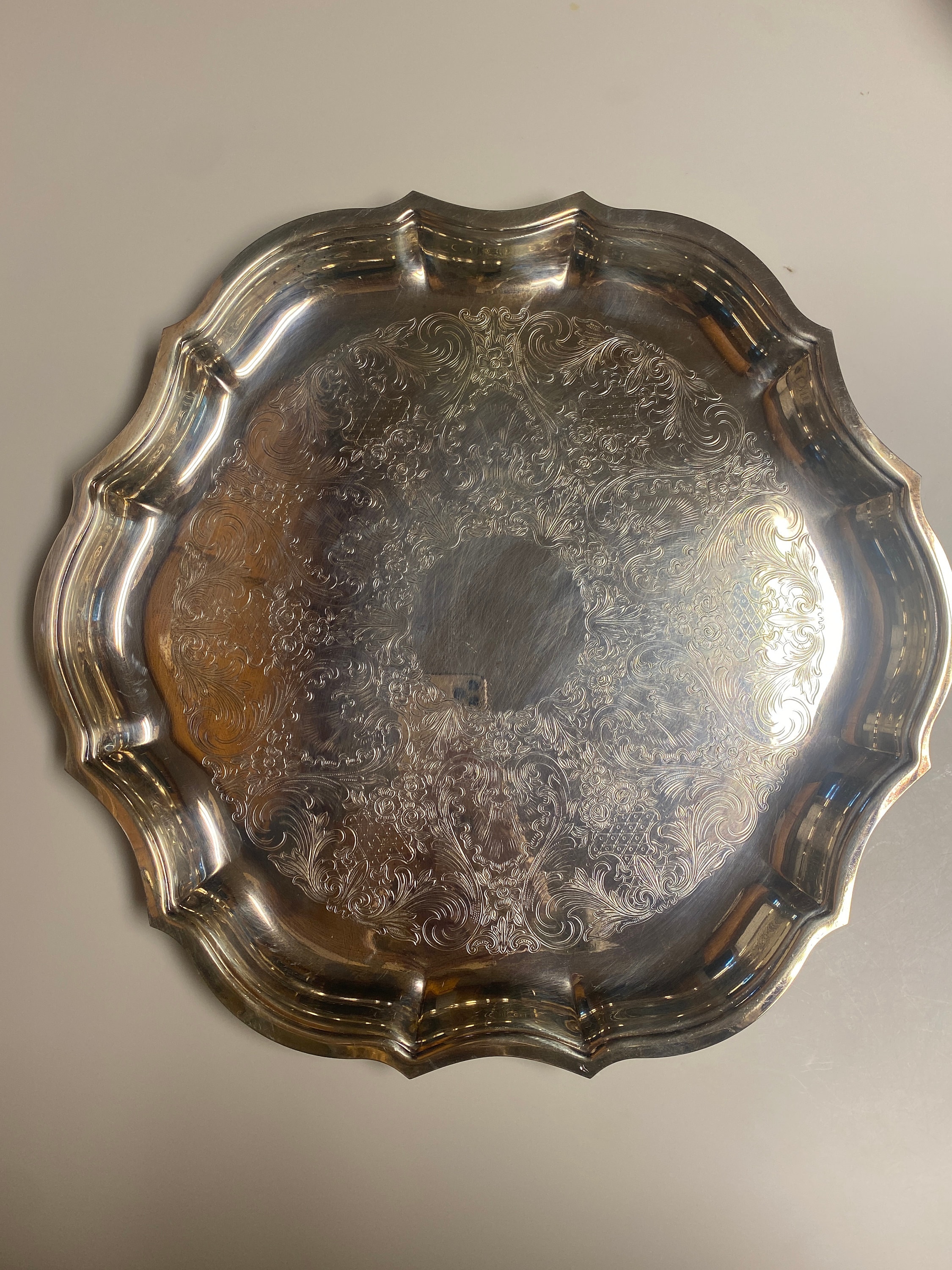 Vintage ONEIDA Chippendale Round Tray 13 1/4” Inch Silver Plate ...