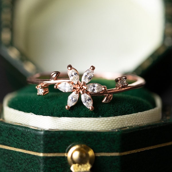 Floral Engagement Ring - Etsy