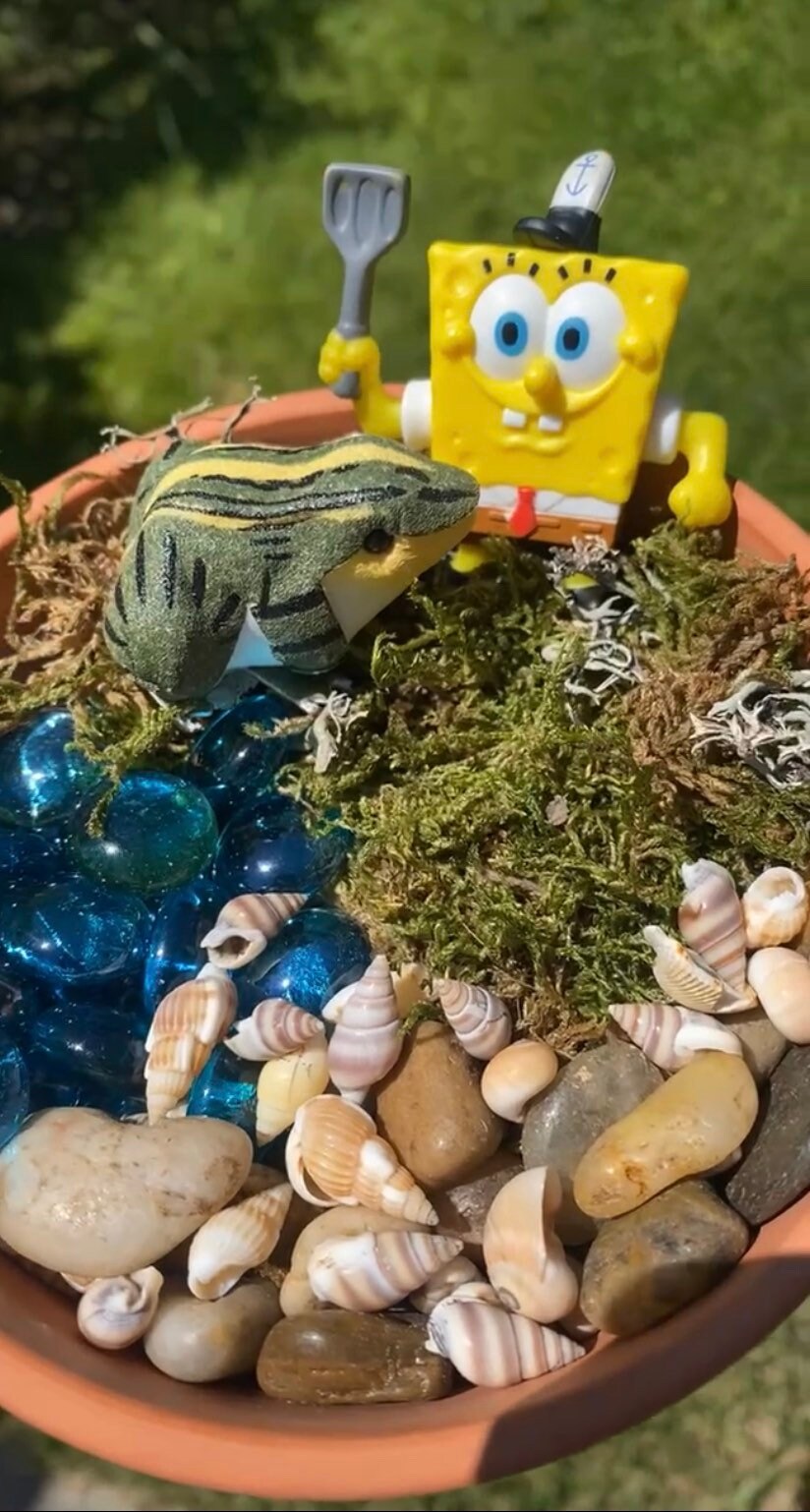 Spongebob Planter (fake Plants) - Etsy