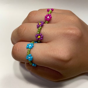 Daisy Chain Rings - Floral Design - Etsy