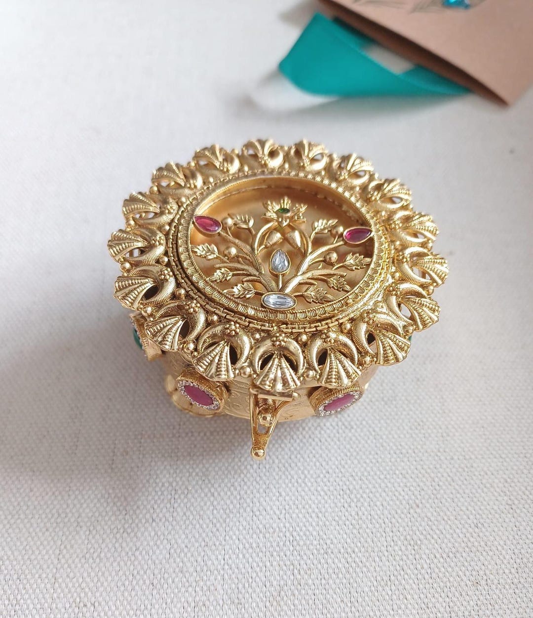 Indian Sindoor Kumkum Box: Gold-polished Leaf Design, Pooja Accessory ...