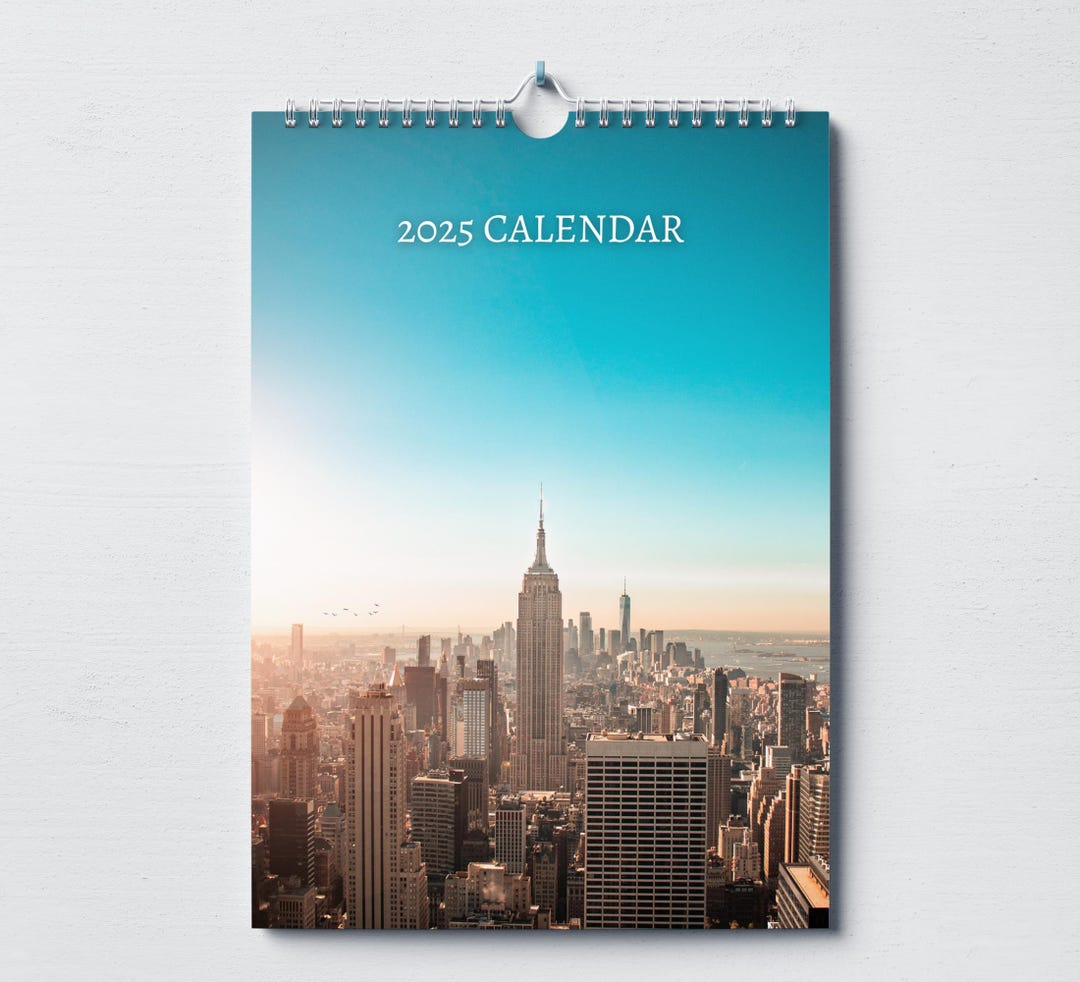 New York Calendar 2025: Monthly Wall Calendar With Notes, Hanging A4 ...
