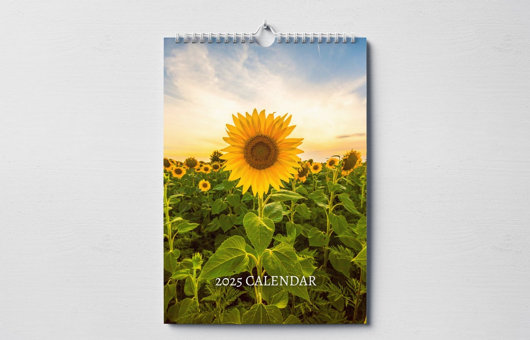 Sunflowers Calendar 2025: Monthly Wall Calendar With Notes, Hanging A4 ...