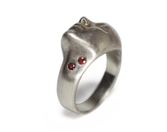 Ruby Vampire Ring - Etsy