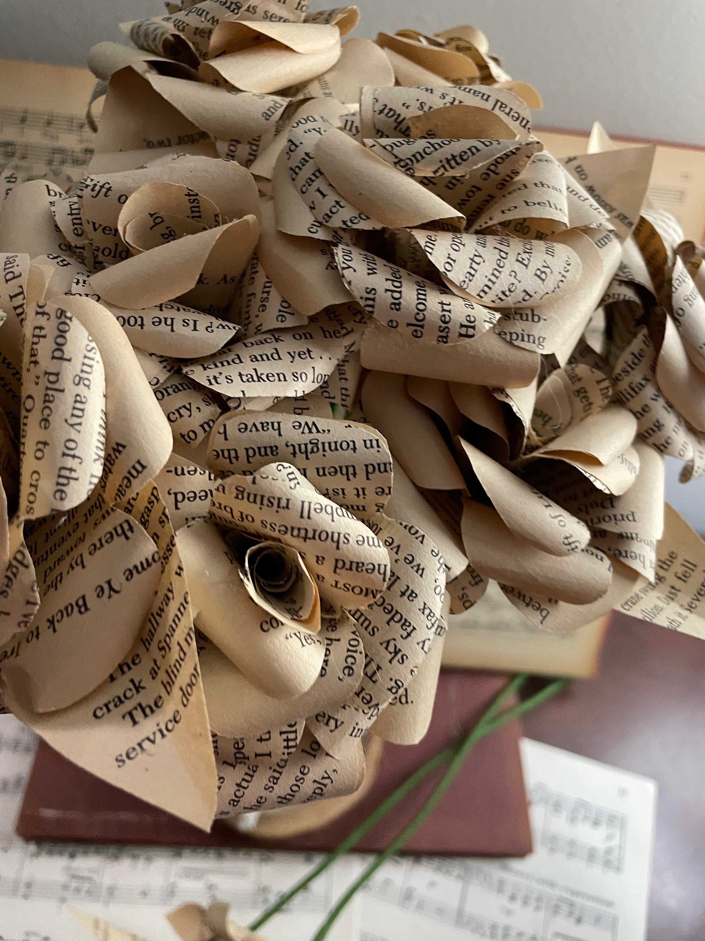 Book Page Rose Bouquet: Classic Literature Wedding Centerpiece - Etsy