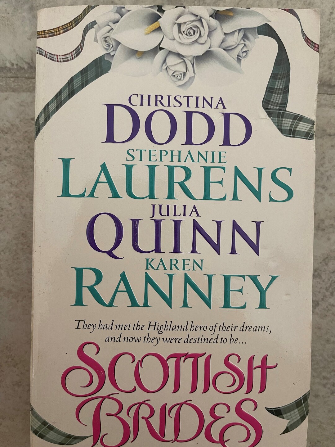 Avon Historical Romance Authors Christina Dodd, Stephanie Laurens ...