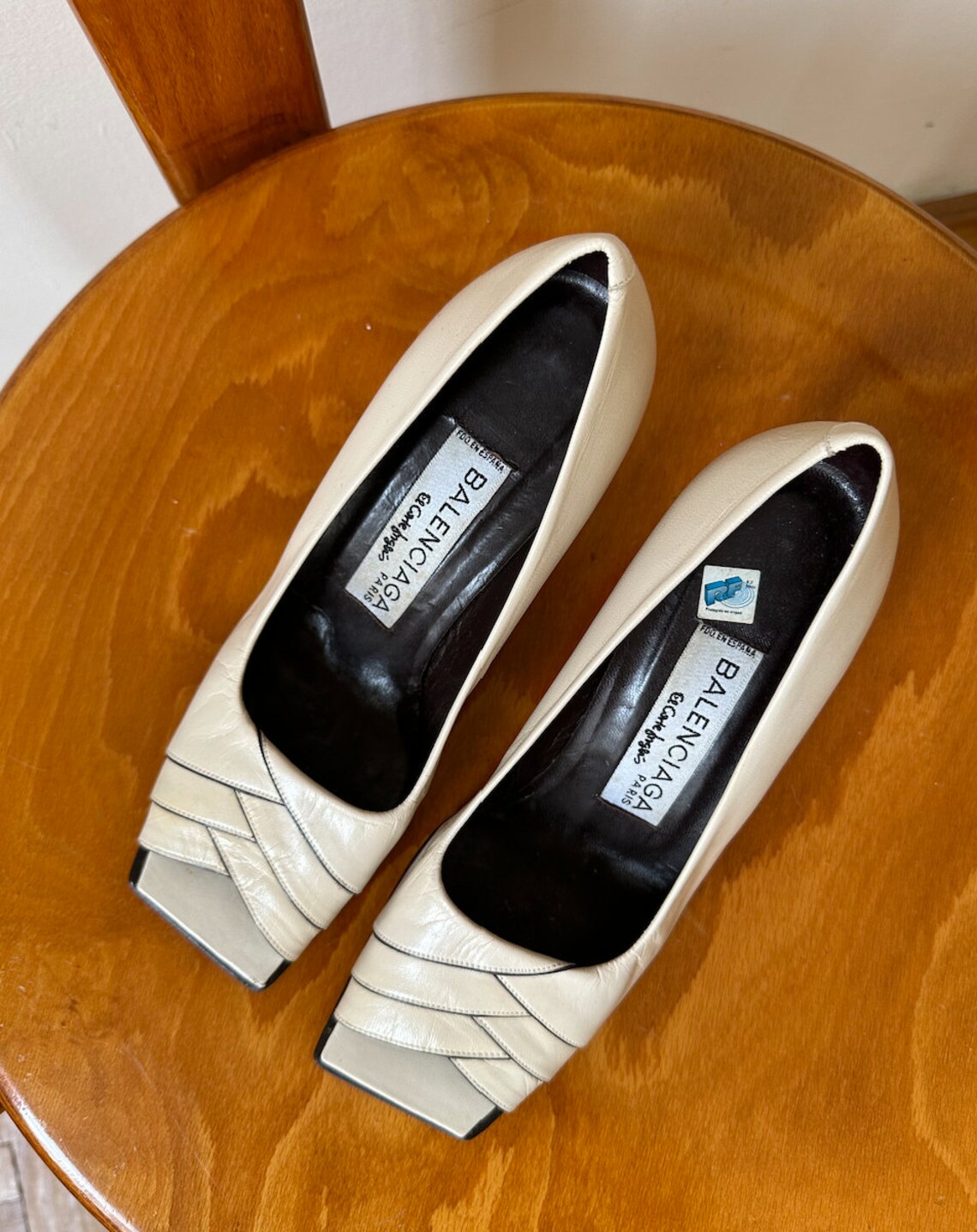 BALENCIAGA Paris Vintage Leather Ecru Shoes / Sandal - Etsy