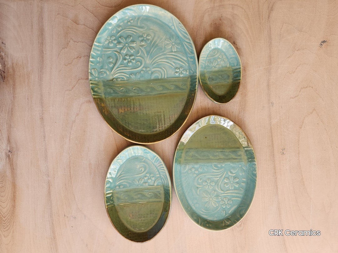 Set of 4 Oval Nesting Plates, Blue and Green Textured Plates. Four Oval ...