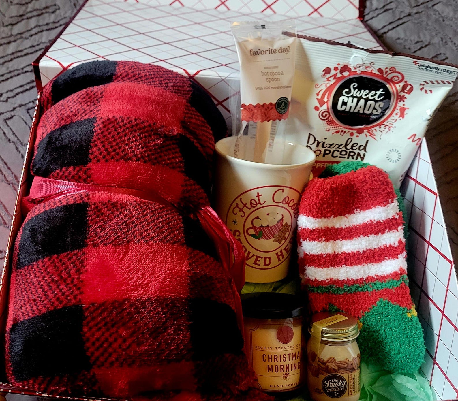 Cozy Christmas Hot Chocolate Box - Etsy