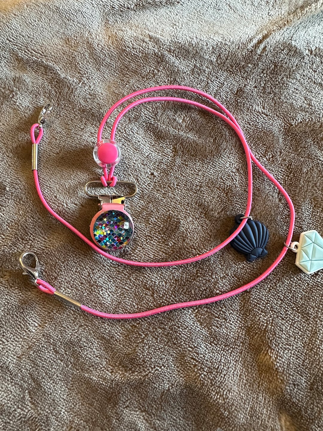 Hearing Aid Lanyard, Hearing Aid Fashion, Stylish Hearing Aids, Hearing ...