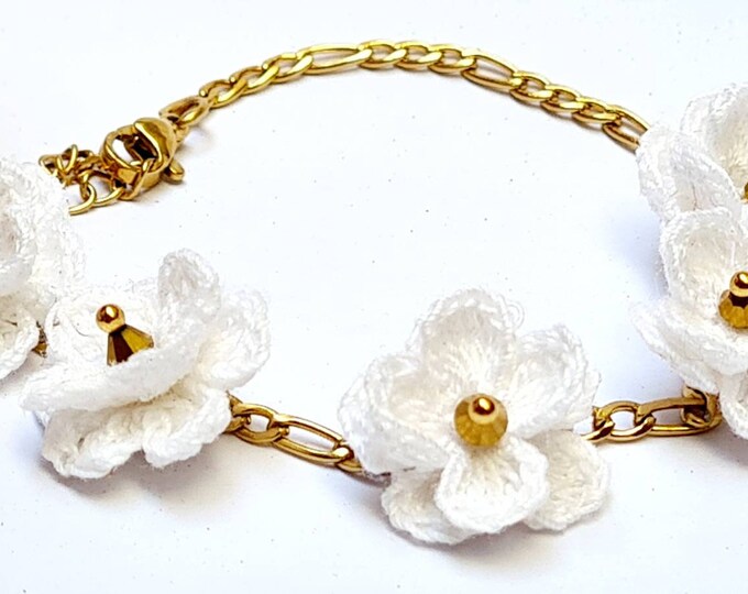 Crochet Miniature Flower Pendant Lace Crochet Necklace Bridesmaid Gift ...