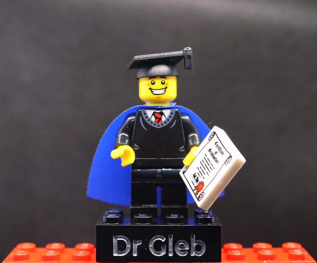 Personalised Graduate Engraved LEGO® Brick & Minifigure Student ...