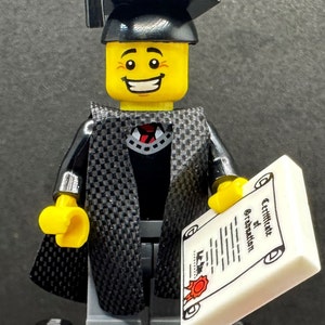 Personalised Graduate Engraved LEGO® Brick & Minifigure Student ...