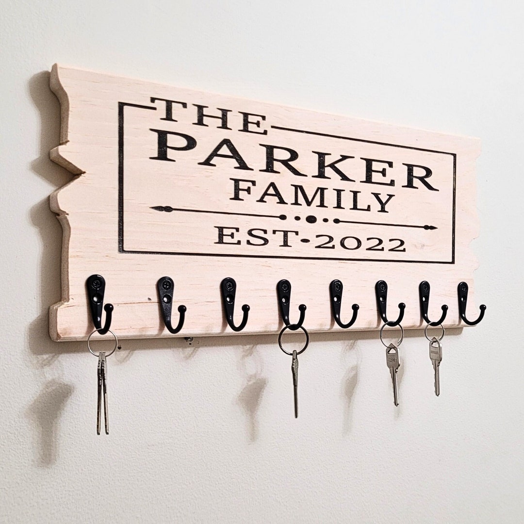 Personalized Wooden Key Holder for Wall Live Edge, Wood Key Organizer ...