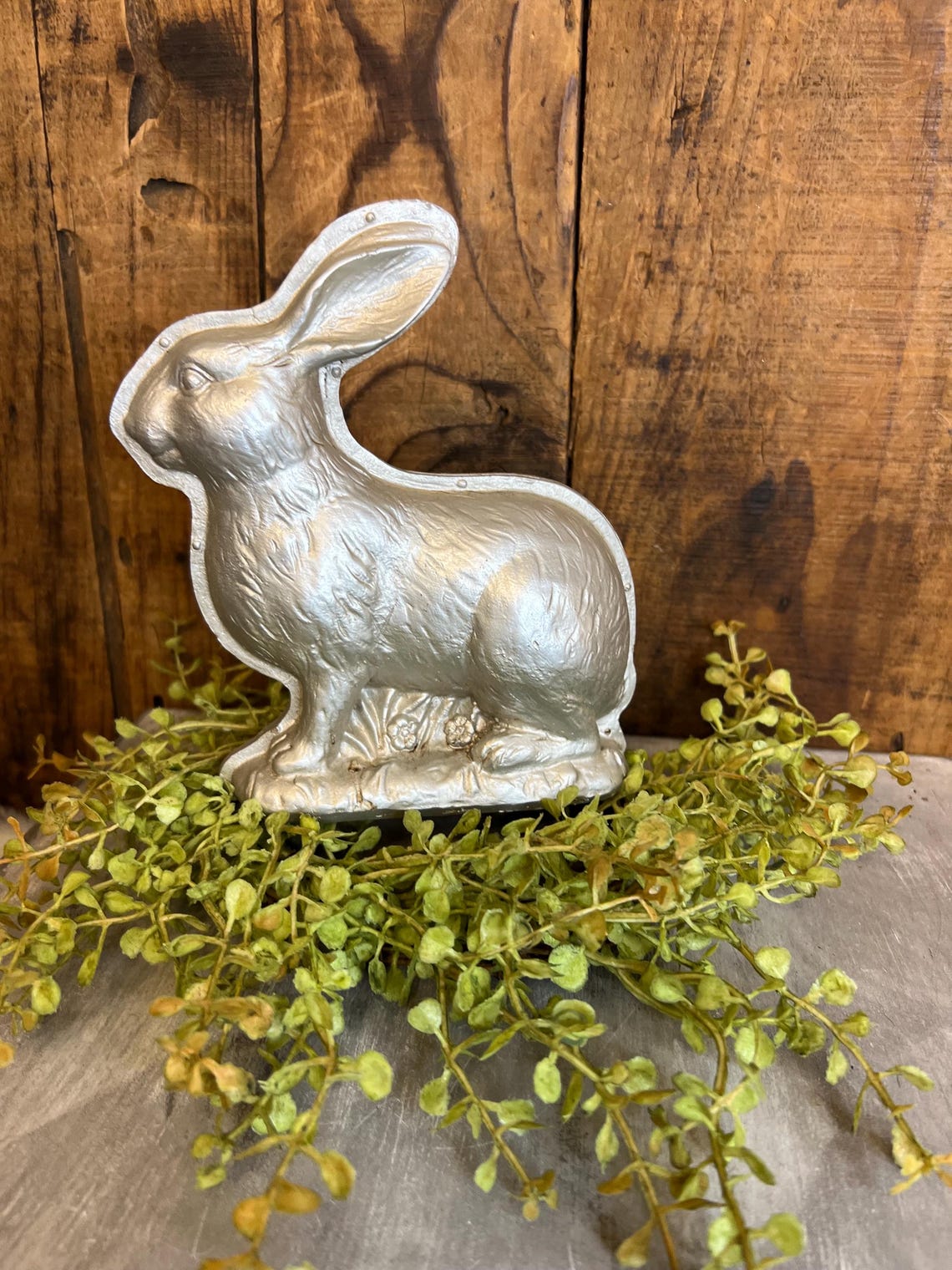Antique Look Metal Bunny, Rabbit Metal Look, Metal Distressed Bunny ...