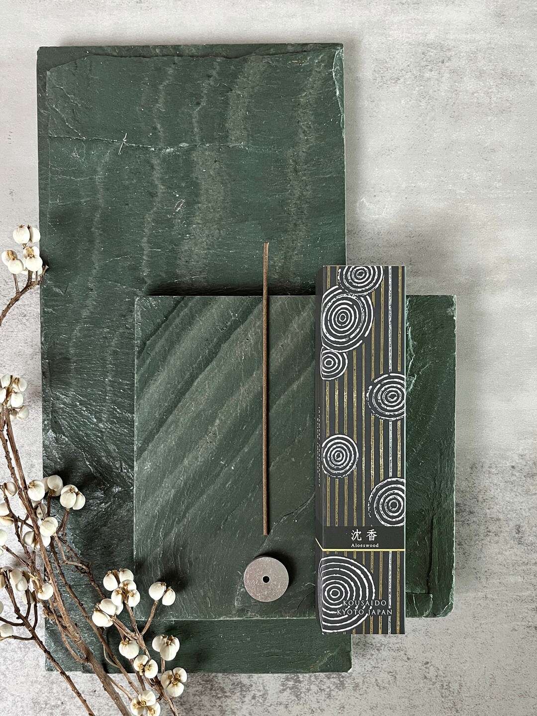 Japanese Incense - Agarwood Incense Stick With Aluminium Incense Holder ...