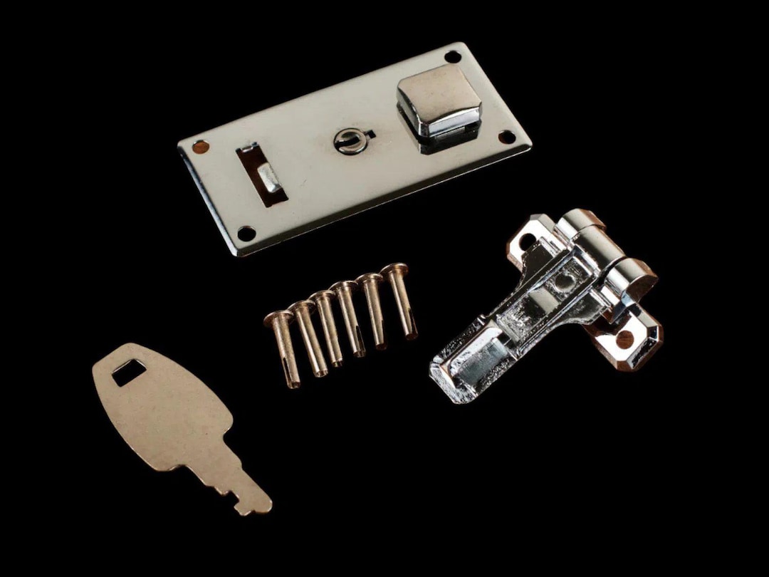 Replacement Spear Lock & Key for Singer Featherweight 221 Case (# ...