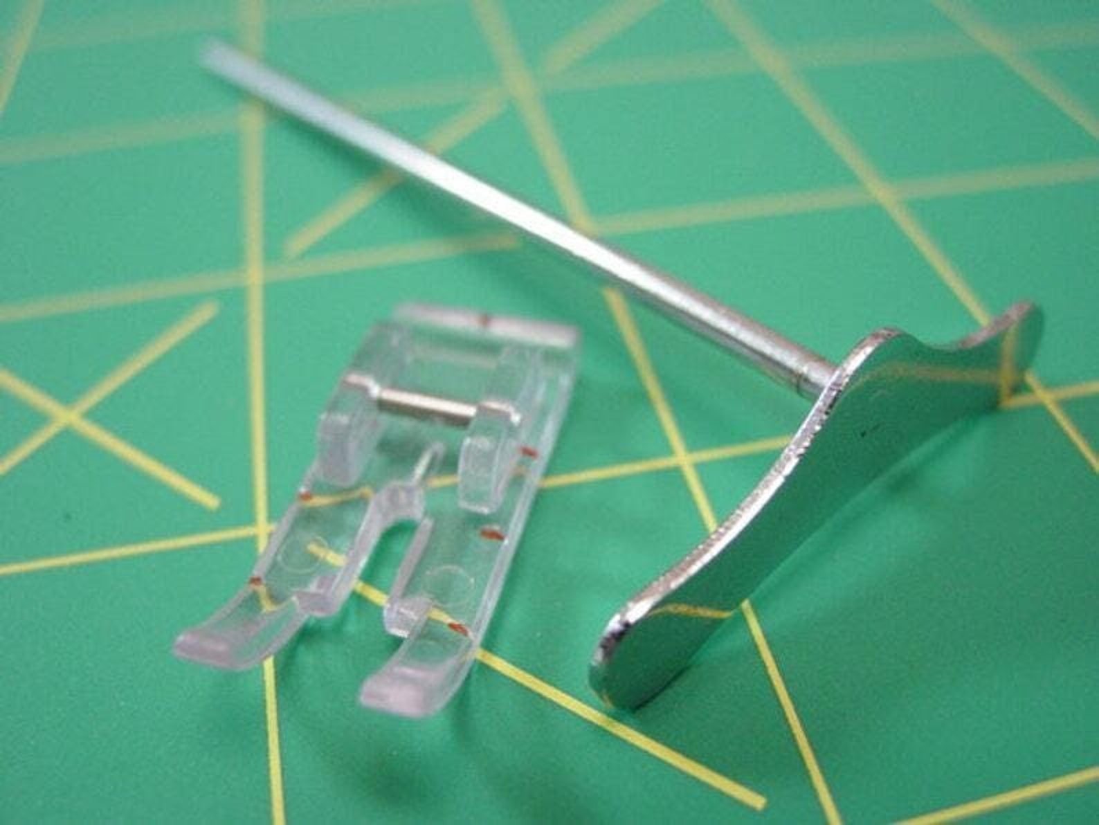 Clear 1/4" Patchwork Foot W/ Guide for Janome, Brother, Singer, Baby ...