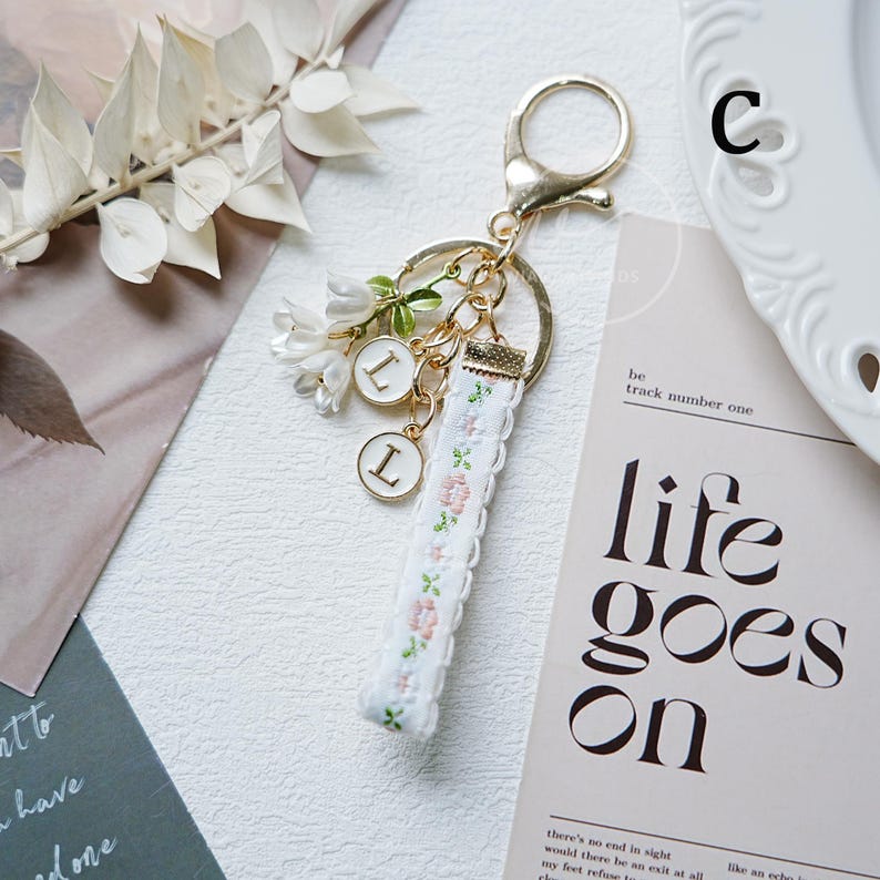 Lily of the Valley Keychain, Cute Floral Charm, Resin Key Ring, Flower ...