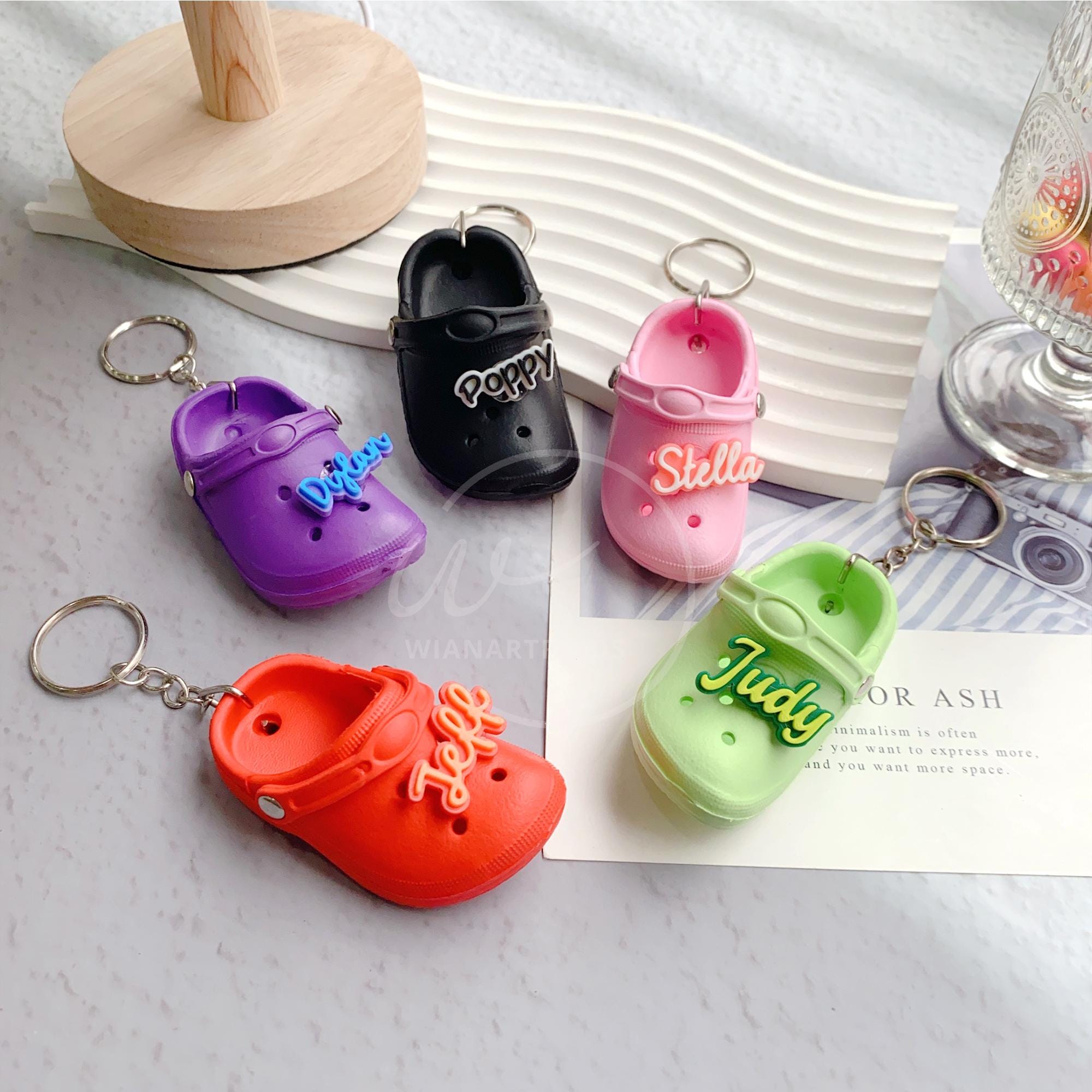 Personalized Name Shoes Keychain, Keychain With Your Name, Sandal Hole ...