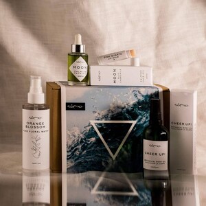 Water Wellness Box, Botanical Skincare Gift Set - Etsy