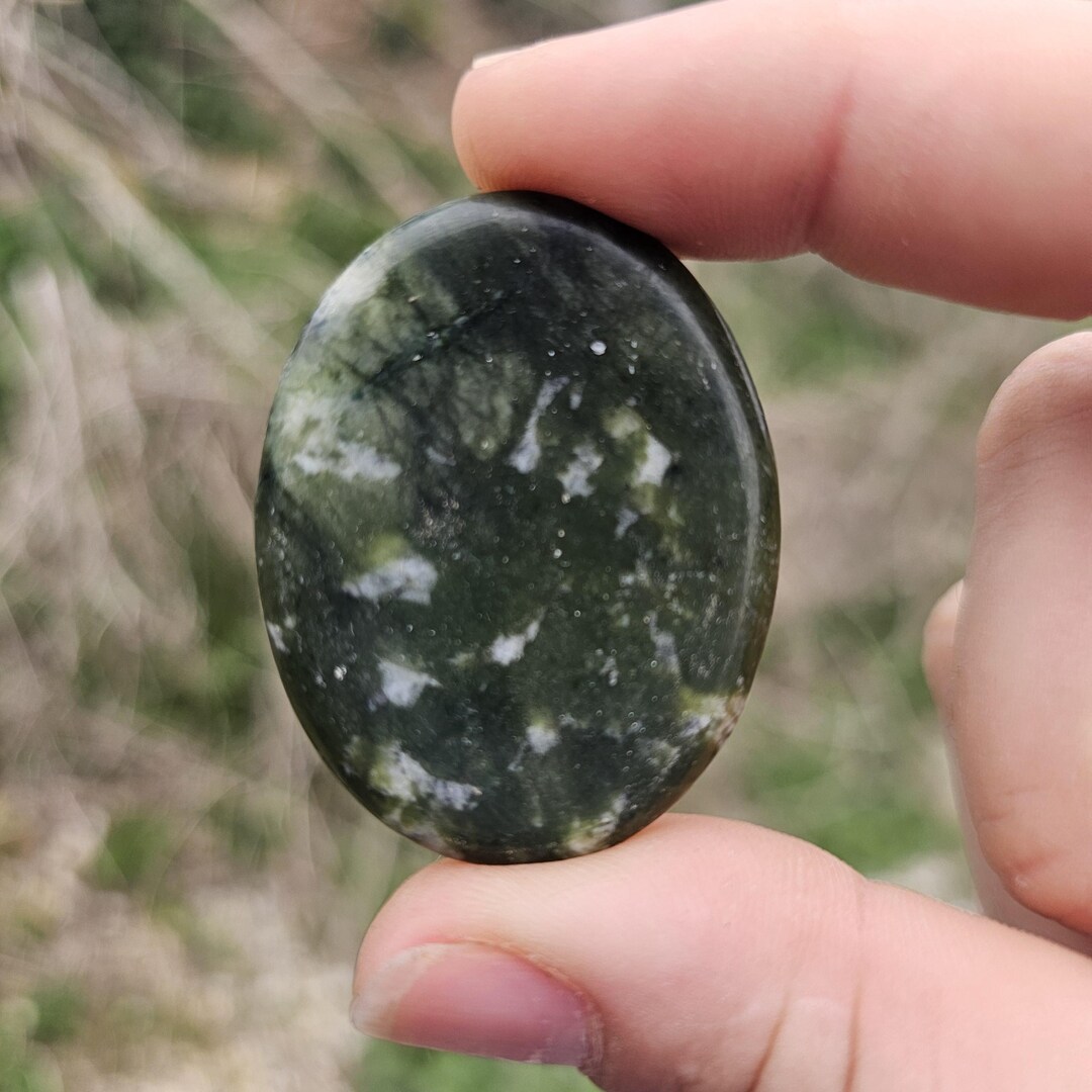 Jade - Worry Stones, Thumb Stone for Healing - Crystals, Gemstones - Etsy