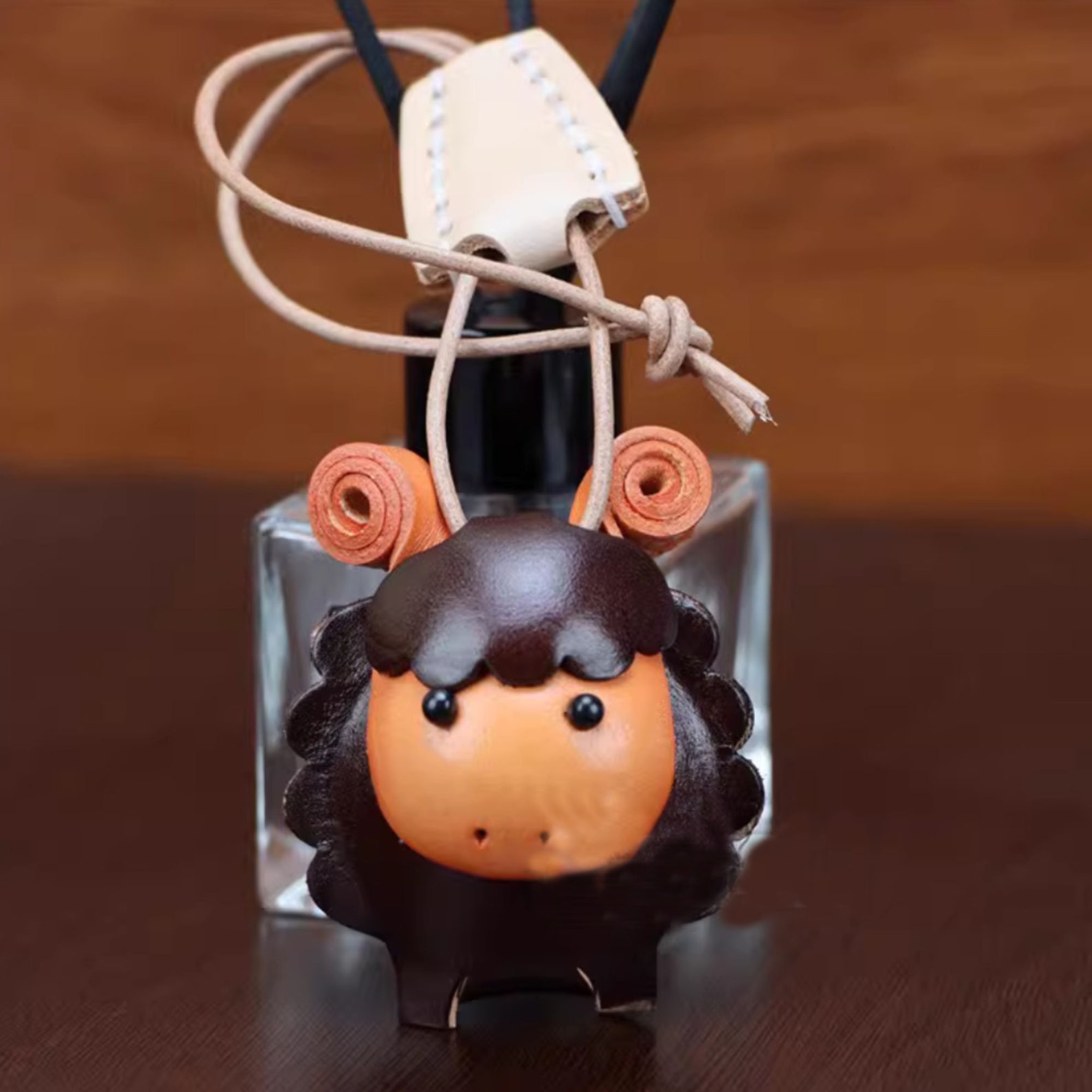 Cute Sheep Shaped Leather Key Ring, Kawaii Leather Key Chain Gift for ...