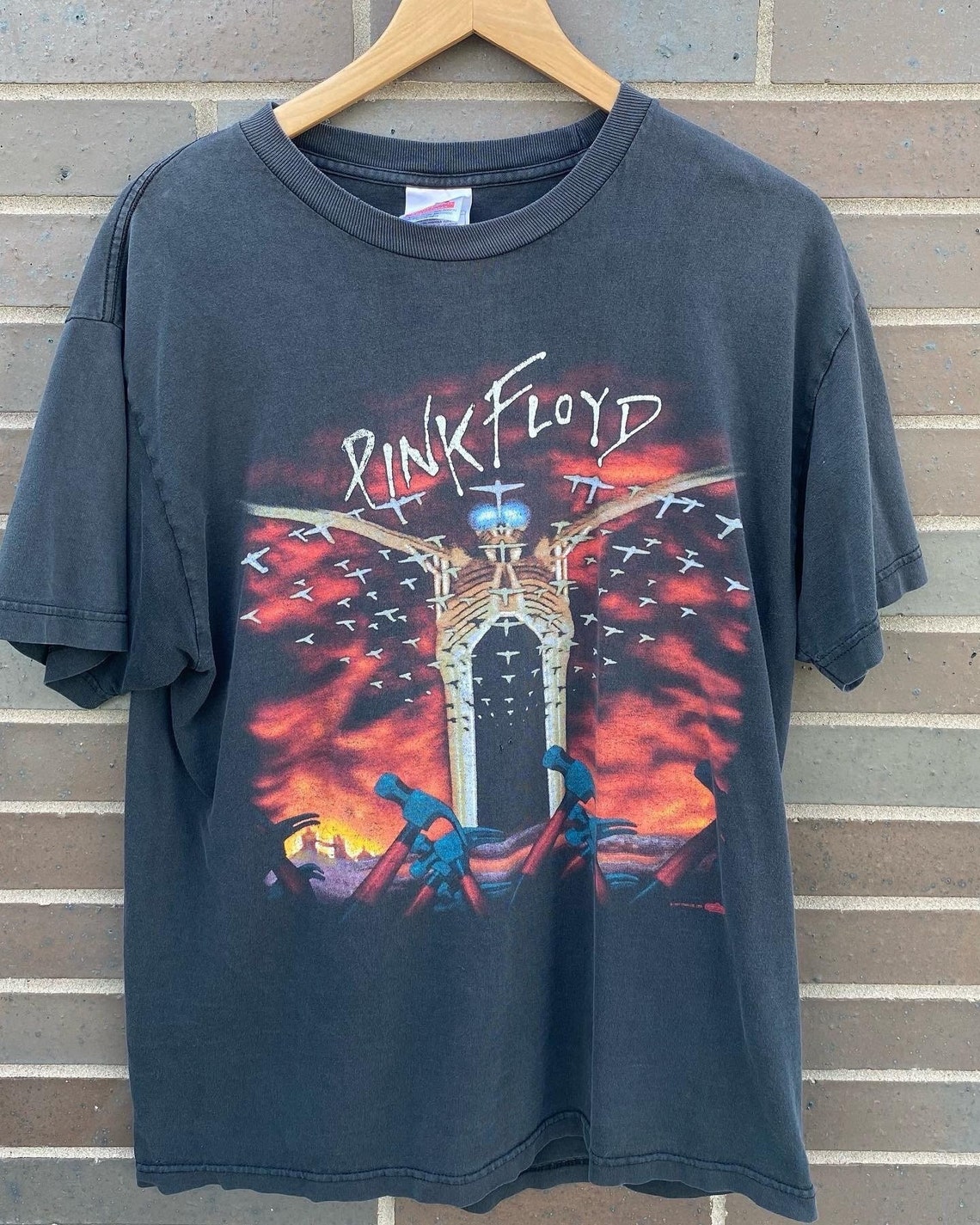Vintage 90s Pink Floyd the Wall Tour T-shirt / Band Tee / Rock / Made in USA / 90s T-shirt ...