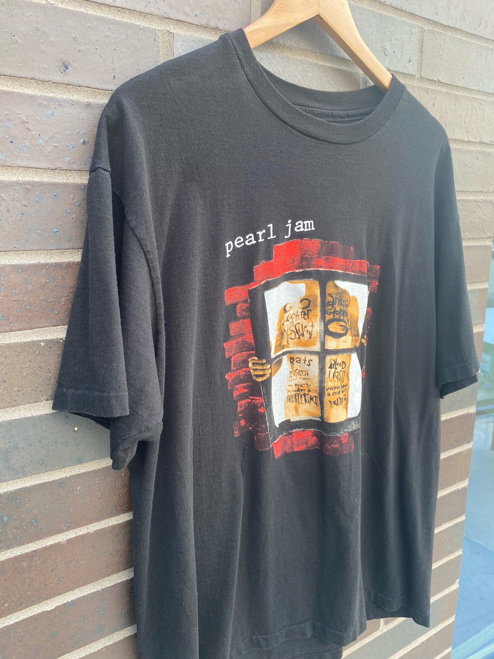 Vintage 90s Pearl Jam Window Pane / Pain Graphic / Vintage T-shirt ...